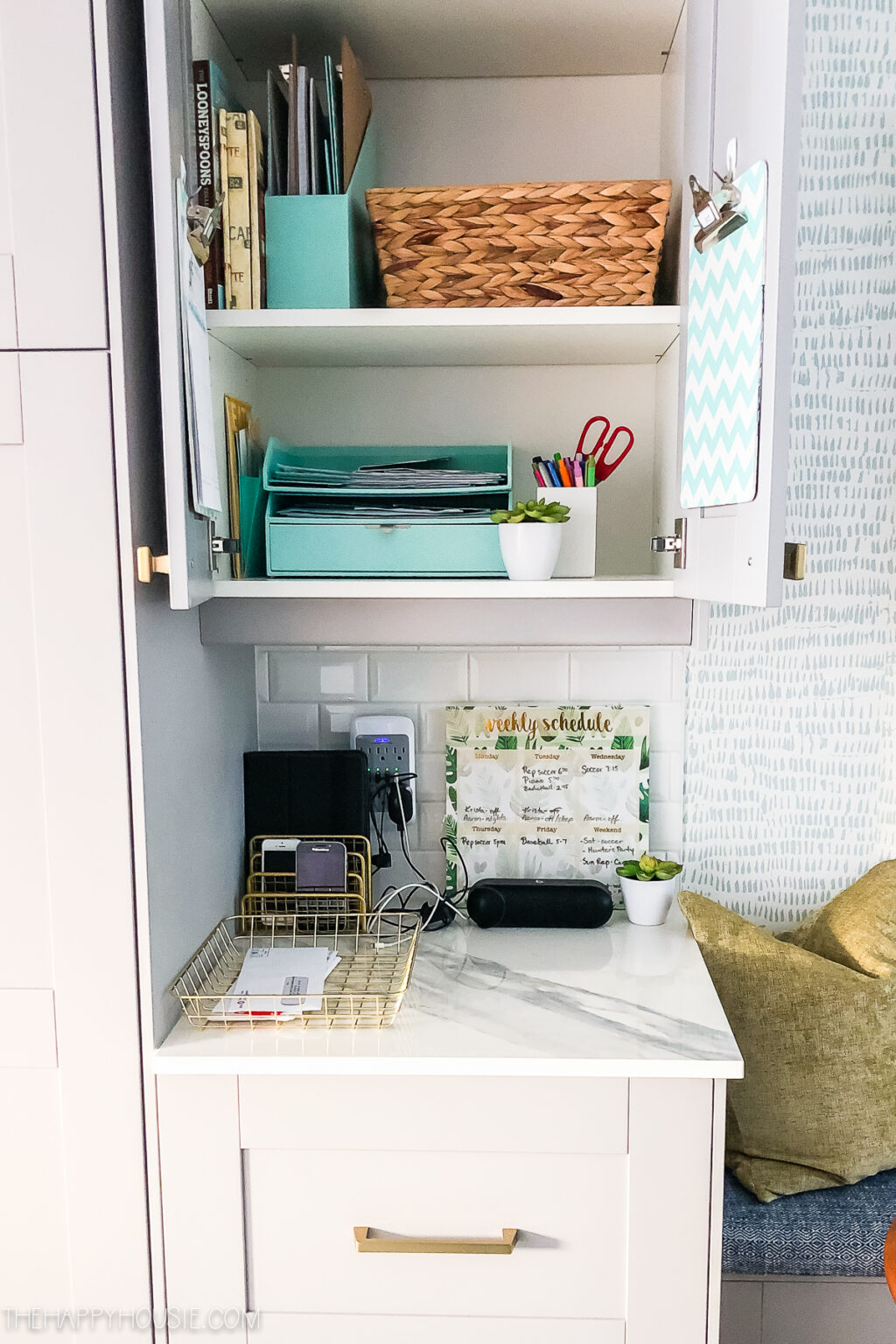 20 Chic Kitchen Command Center Designs for a Modern and Sleek Look ...